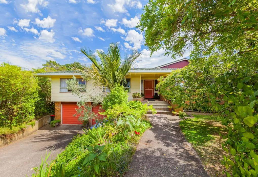 10 Glenveagh Drive, Mount Roskill, Auckland - Christian Accommodation NZ